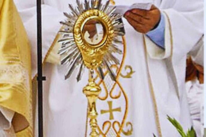 Il miracolo eucaristico avvenuto pochi giorni dopo la morte di San ...